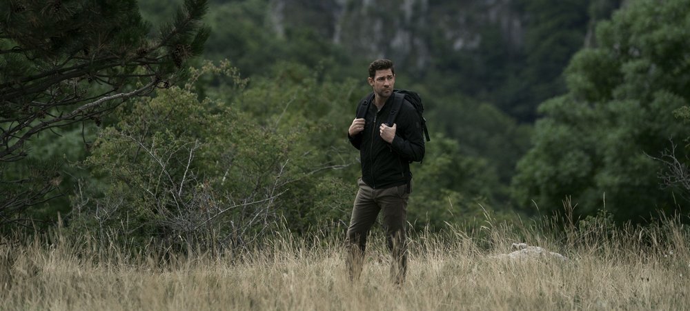 See John Krasinski and Michael Kelly at a Free Preview Screening of Tom ...